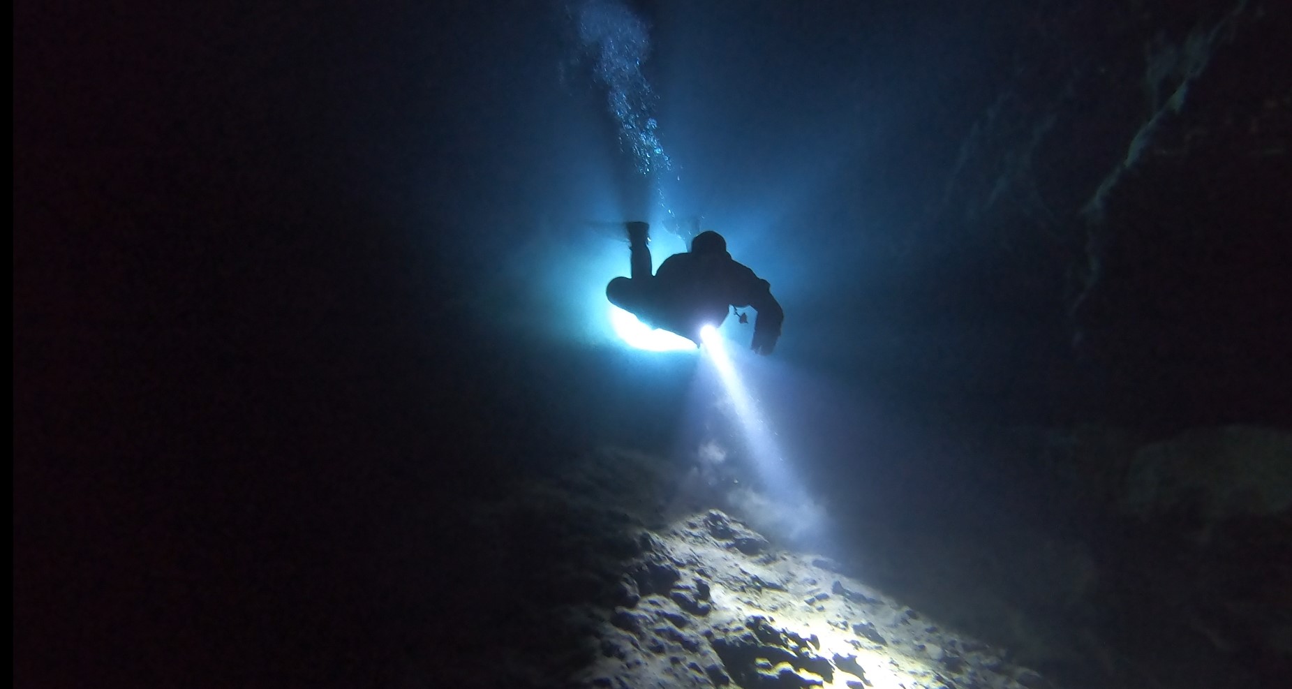 Fun Diving in Cave Country | Deep Adventures